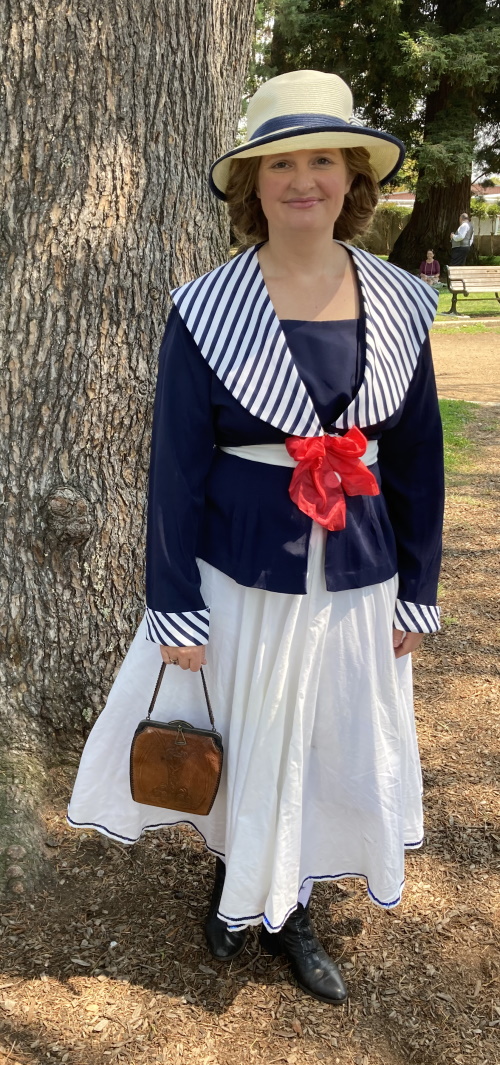 1900s Costume & Outfit Ideas for Ladies