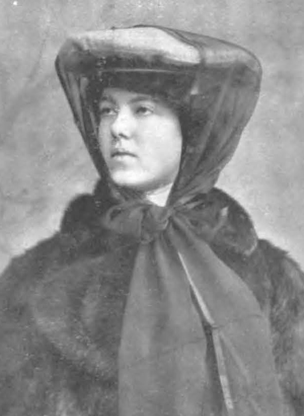 Edwardian Motoring Fashion for Women