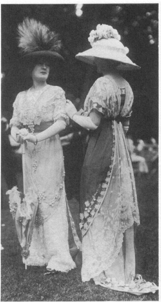 Titanic Fashion - 1st Class Women's Clothing