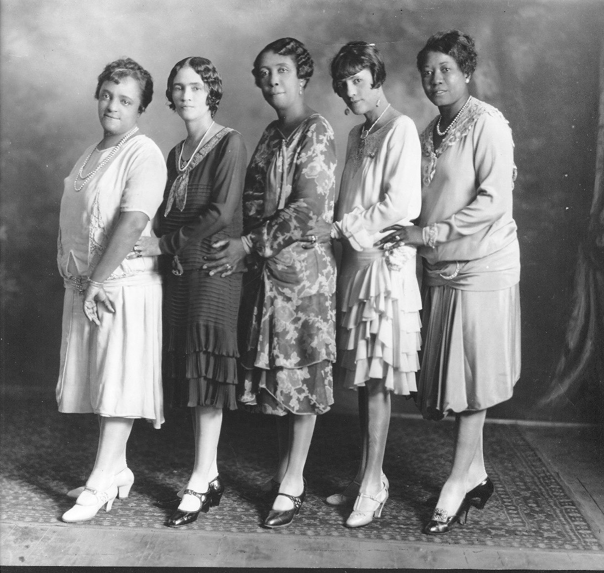 1920s Fashion & Women's Clothing Trends
