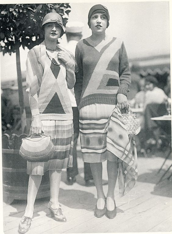 Ladies' 1920s Sweaters and Cardigans History