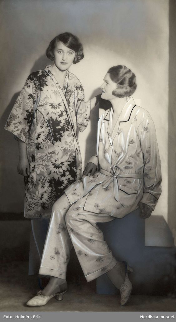 1920s Nightgowns, Pajamas and Robes History
