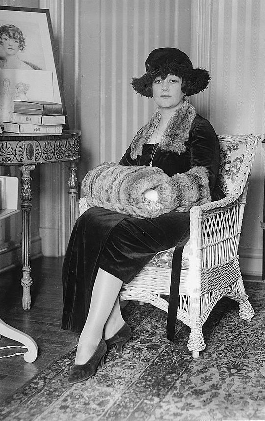 1920s Fall & Winter Fashion- Dress, Coat, Hat, Shoes