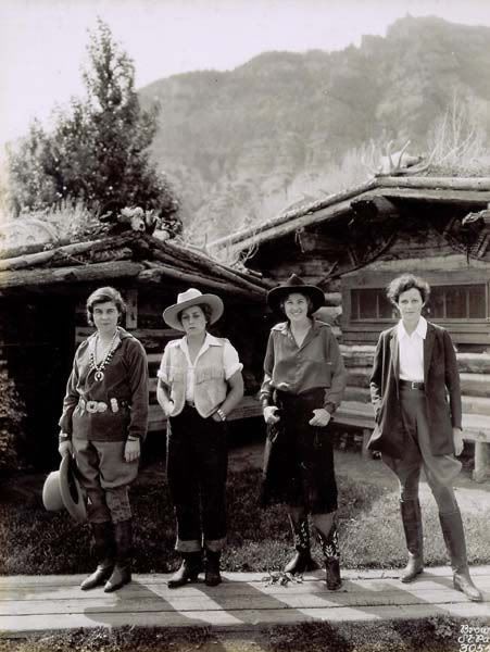 Vintage Western Wear for Women 1930s, 1940s, 1950s
