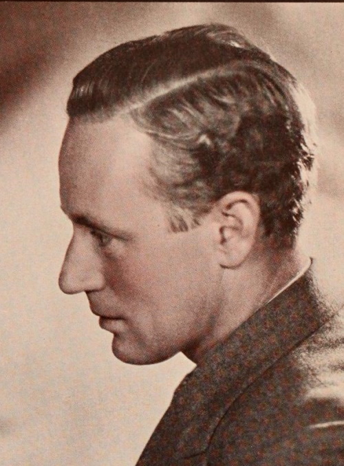 1930s Men's Hairstyles, Mustaches, and Grooming Trends