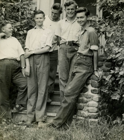 1940s Teenage Fashion for Boys and Young Men