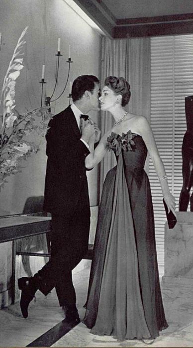 1950s History of Prom, Party, Evening and Formal Dresses