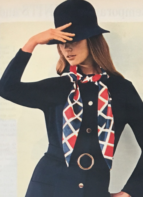 Vintage Scarves- Styles from 1920s to 1960s