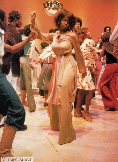 70s Disco Fashion: Disco Clothes, Outfits for Girls