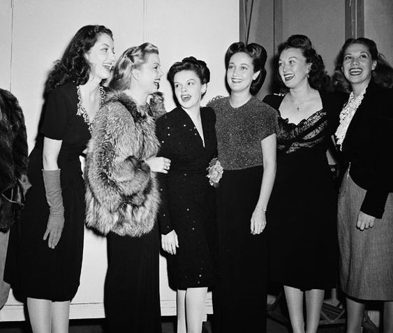 1940s Cocktail Dress, Party Dress History and Guide