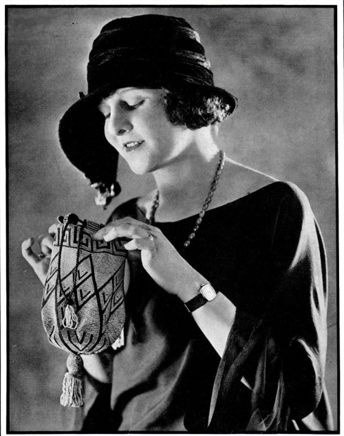 1920s Handbags, Purses, and Shopping Bag Styles