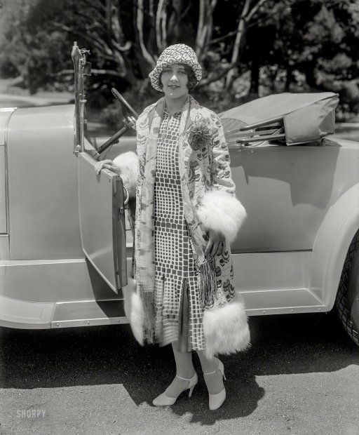 1920s Coats, Furs, Jackets and Capes History