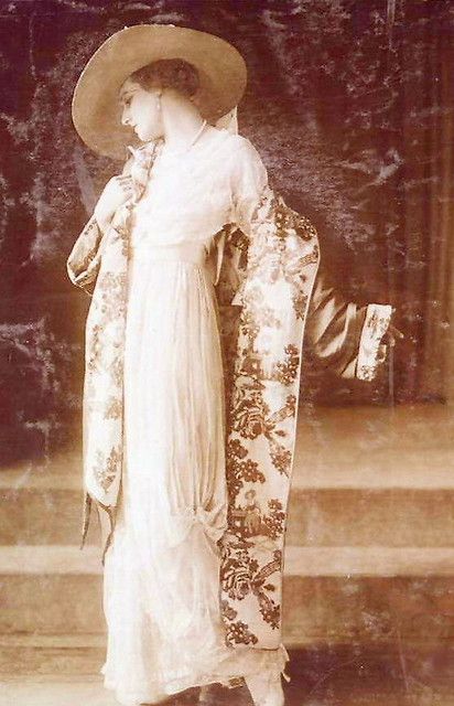 Titanic Fashion - 1st Class Women's Clothing