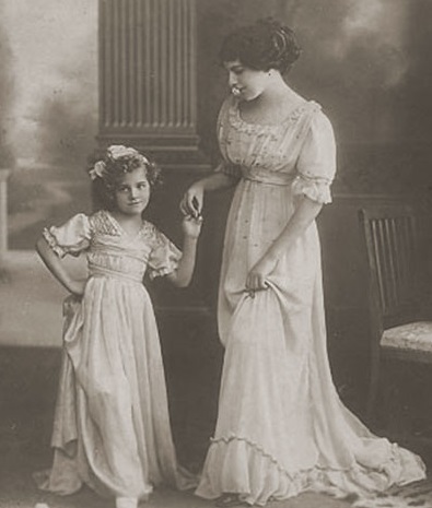 Titanic Fashion - 1st Class Women's Clothing